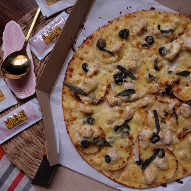 Yellow Cab’s New Chicken Alfredo Pizza – The Hungry Chef